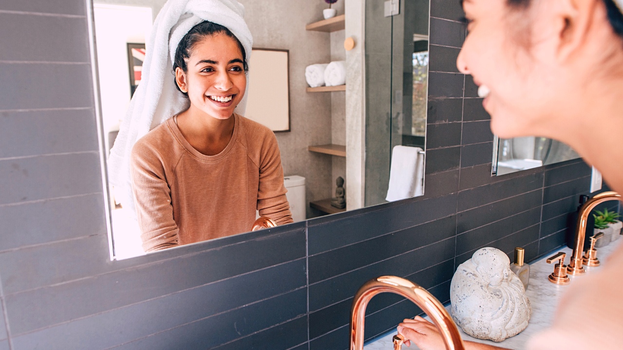 Veja como criar um ritual de autocuidado diário